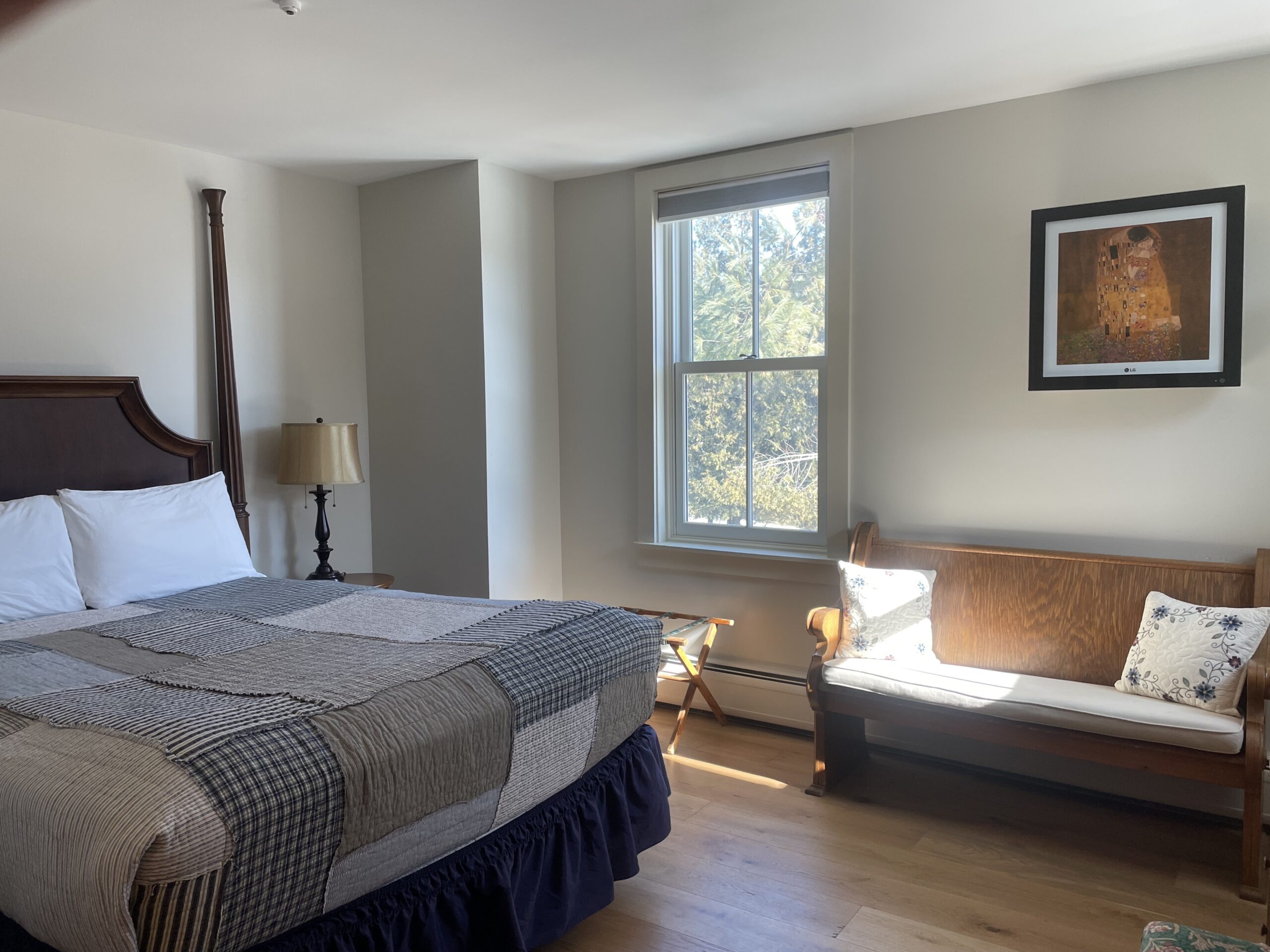 Explore Our Guest Rooms – Waitsfield Inn